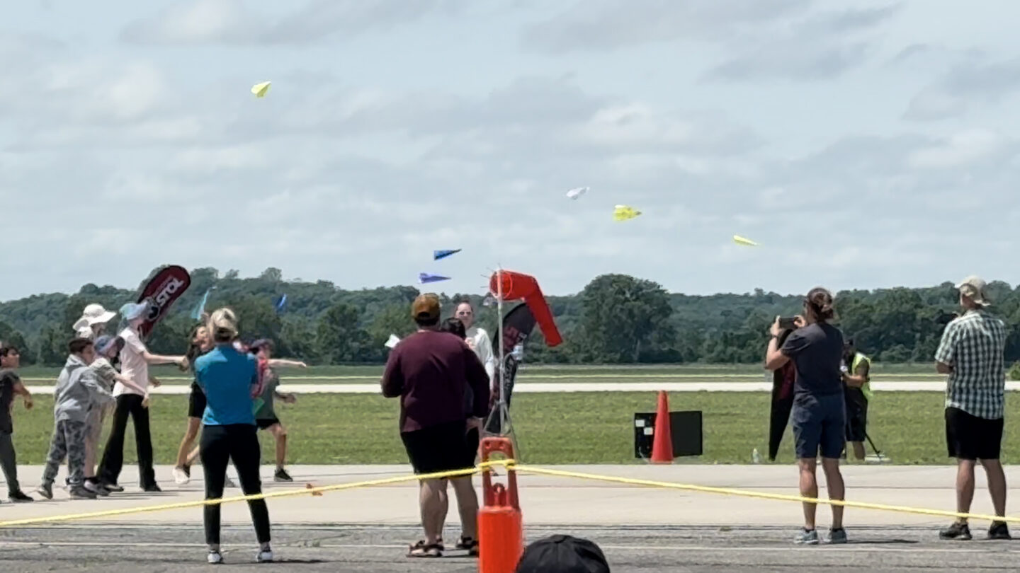 Pony Express STOL competition draws crowds to Rosecrans Memorial ...